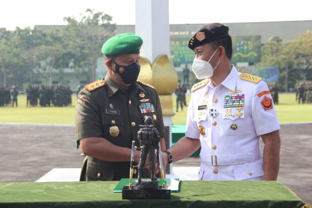 Rektor Unhan RI Resmi Menutup Pendidikan Dasar Militer Chandradimuka ...