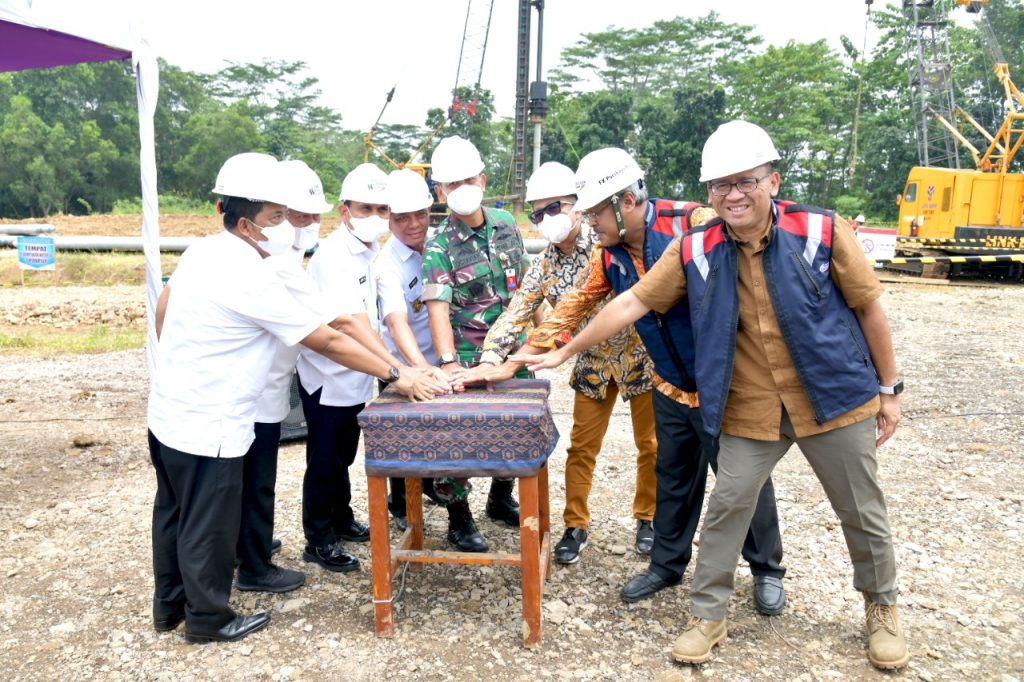 Rektor Unhan RI Menyaksikan Pemancangan Tiang Pertama, Pembangunan ...