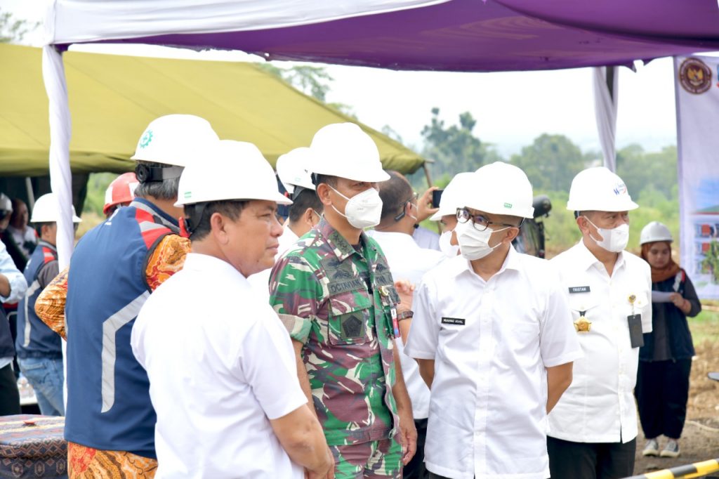 Rektor Unhan RI Menyaksikan Pemancangan Tiang Pertama, Pembangunan ...