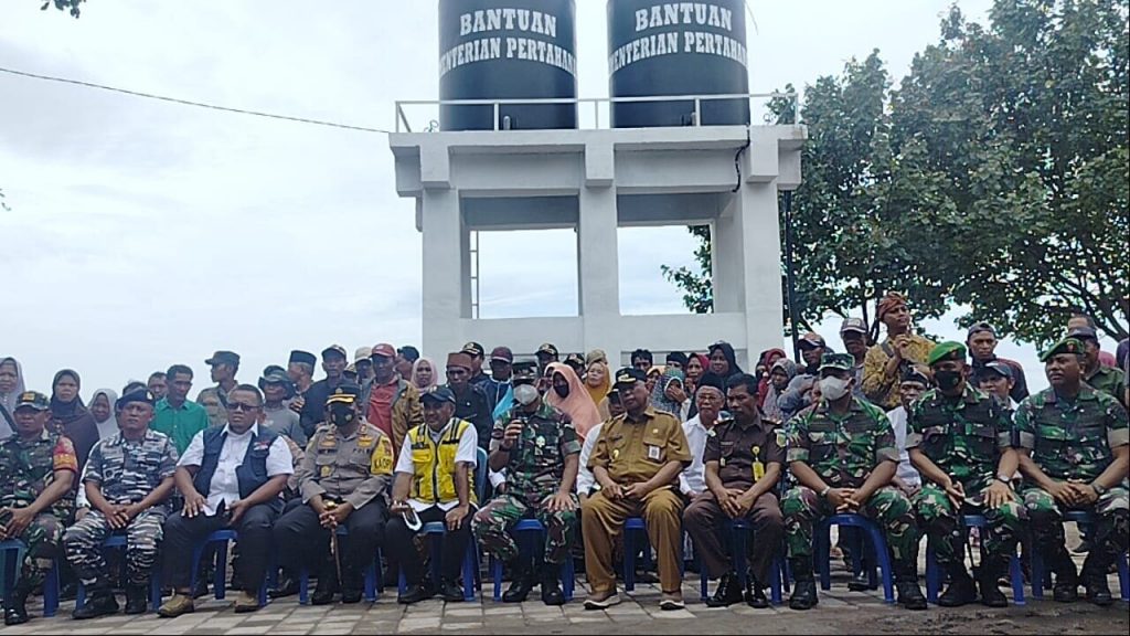 Rektor Unhan RI Mendampingi Menhan RI meninjau pembangunan Titik Sumur ...