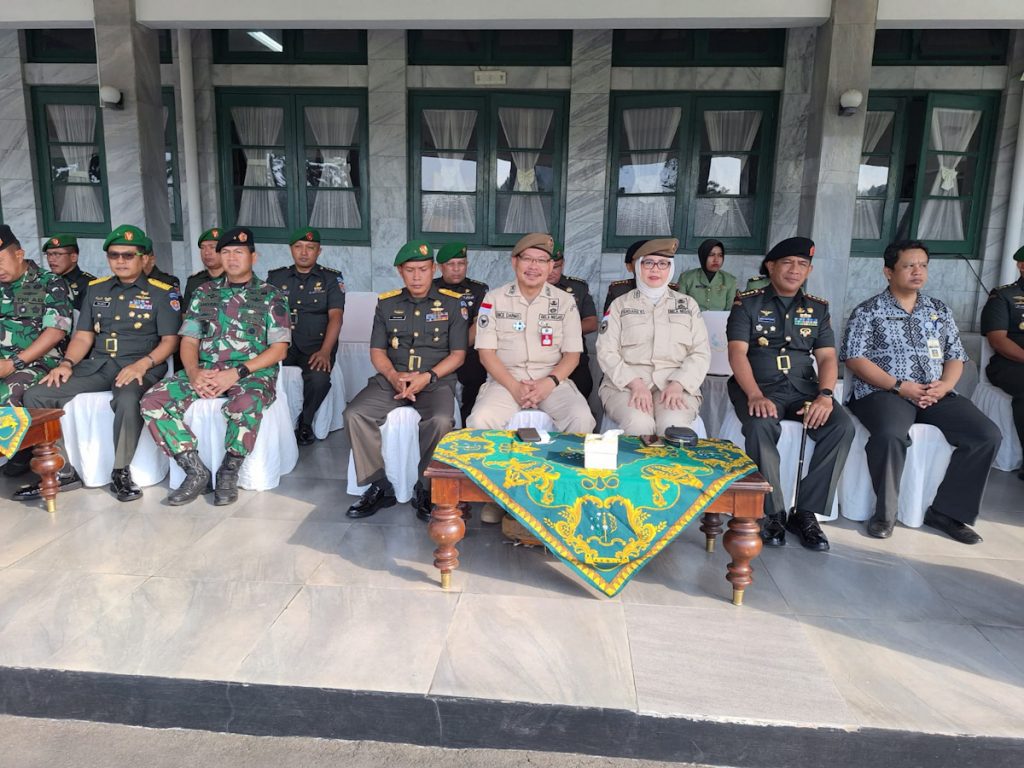 Rektor Unhan RI Buka Diksarmil Chandradimuka Cakadet Mahasiswa S-1 ...