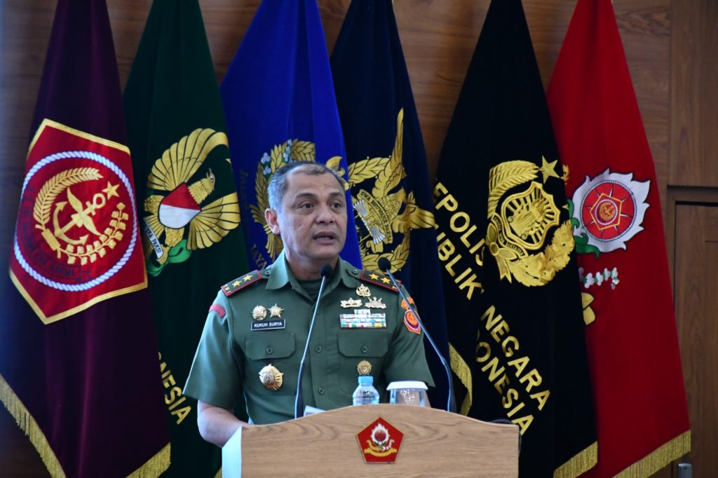 Rektor Universitas Pertahanan RI Menjadi Pembicara Utama dalam Diskusi ...