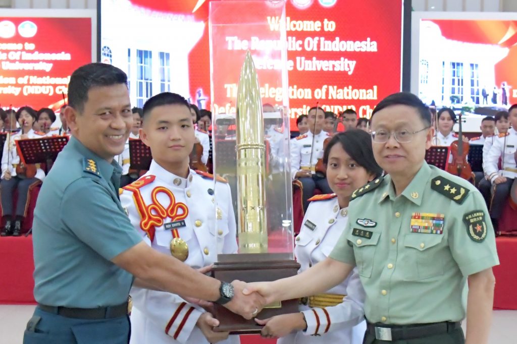 Unhan RI Menerima Kunjungan Delegasi National Defence University NDU China