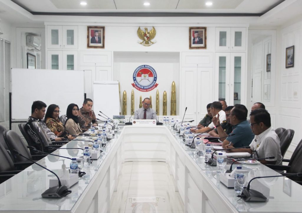 Rektor Universitas Pertahanan Indonesia Menerima Kunjungan Audiensi Direktur PT. Solusi Intek ...