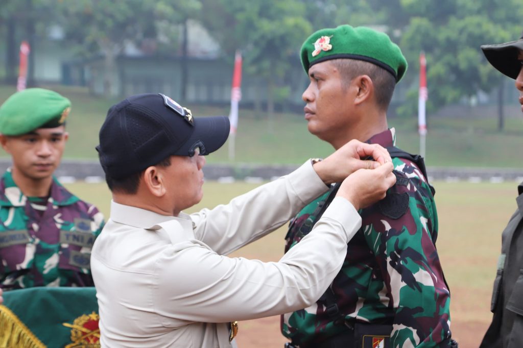 Rektor Unhan RI Membuka Langsung Pendidikan Dasar dan Latihan Militer Sarjana Penggerak ...