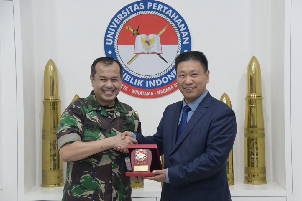 Unhan RI Menerima Kunjungan Delegasi The National Defense University (NDU) of the Chinese People ...